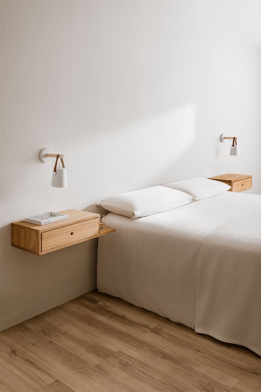 Set aus 2 schwebenden Nachttischen aus Holz Harald - SKLUM