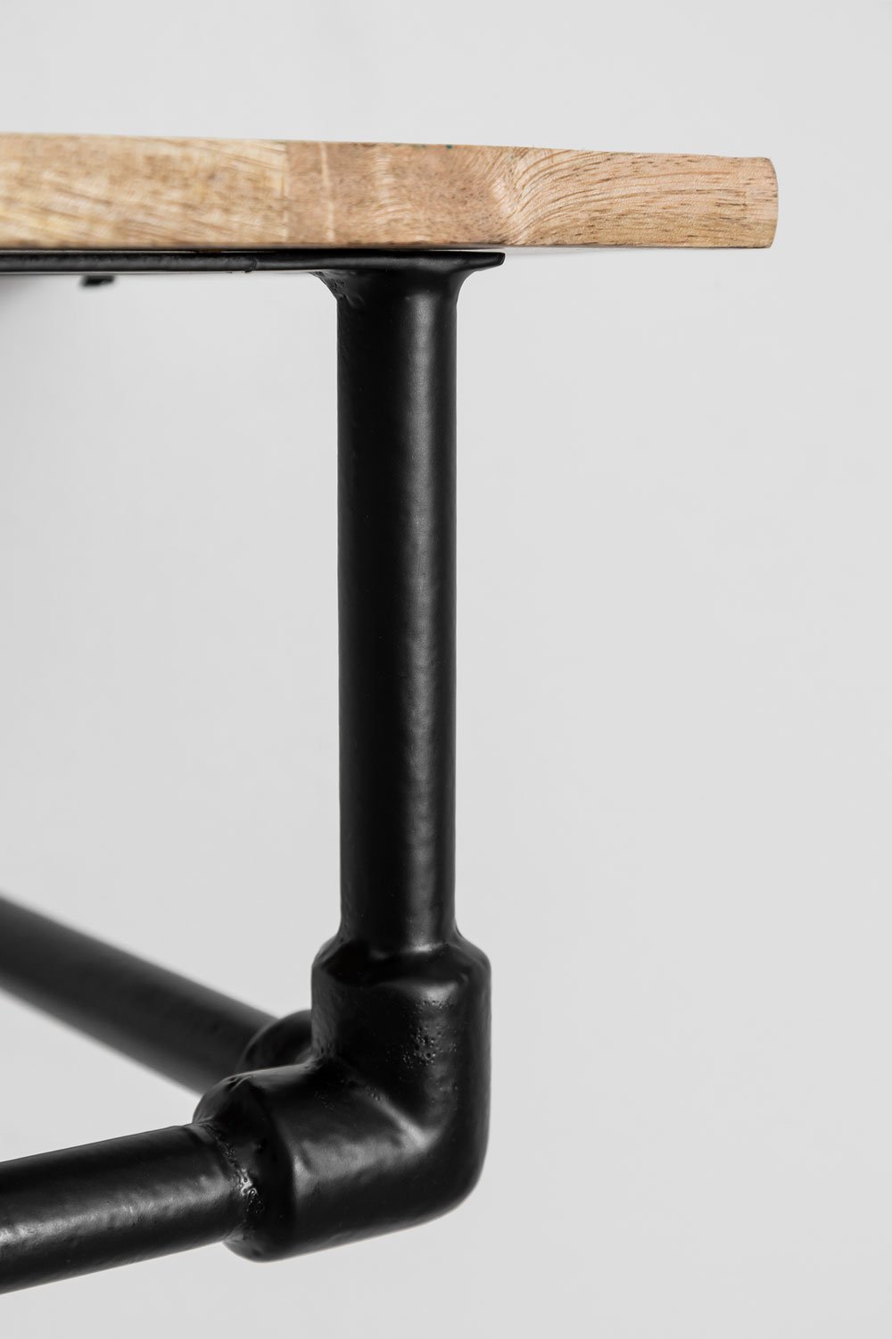 Jensin Wandgarderobe mit Regal aus Mangoholz und Stahl - SKLUM