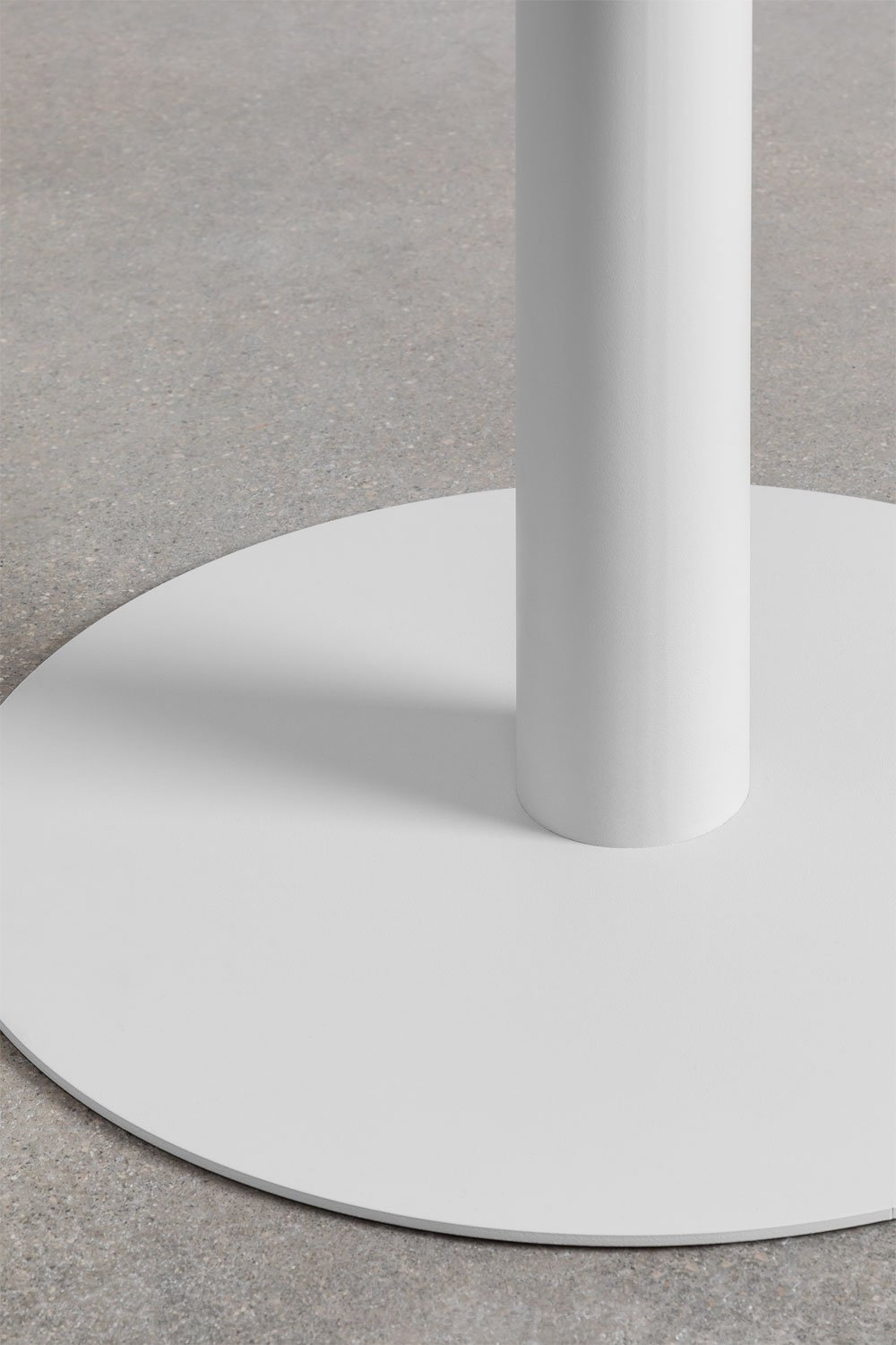 Hoher runder Metalltisch (Ø60 cm) Mizzi - SKLUM