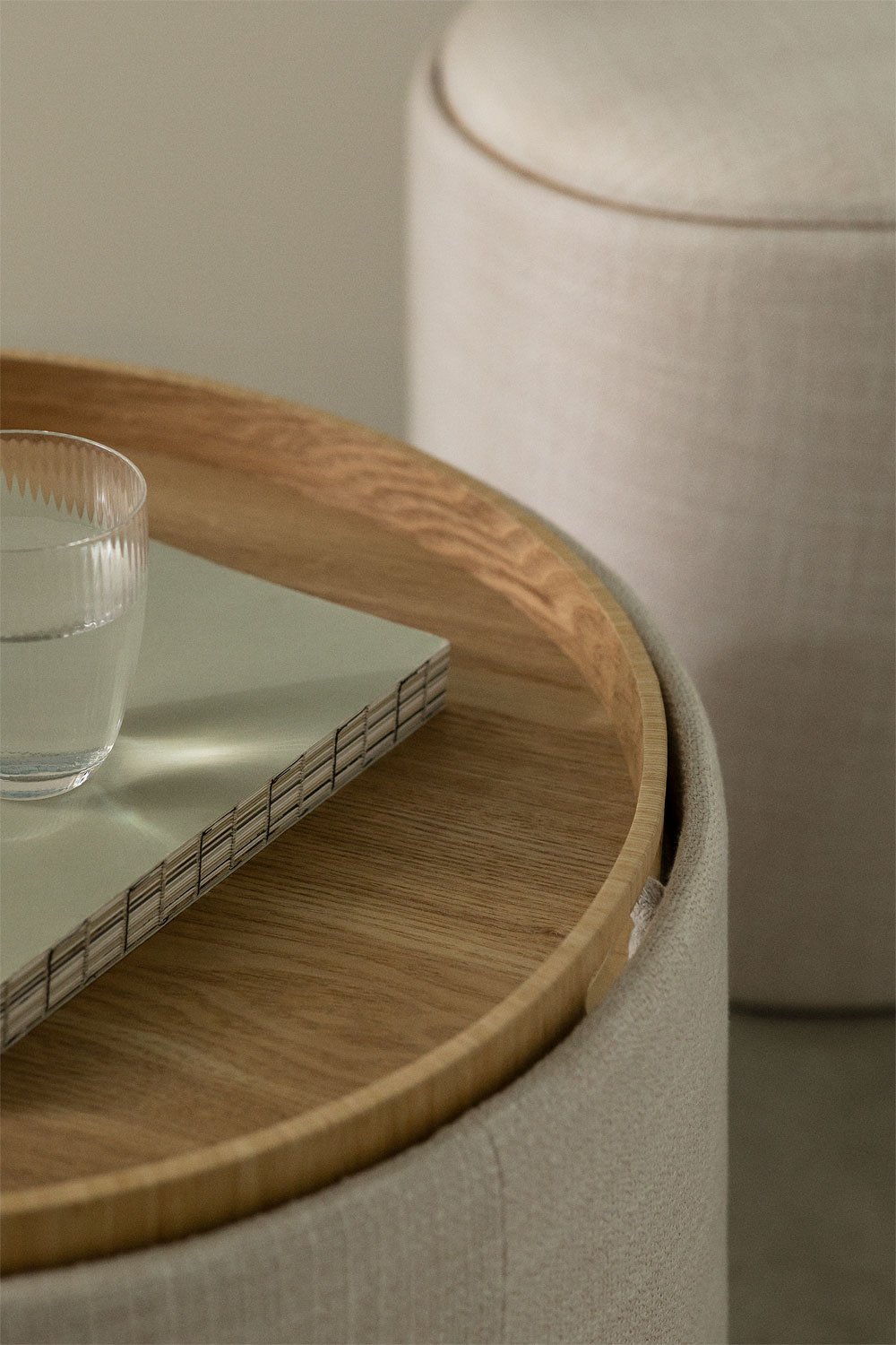 Puff redondo con bandeja y almacenaje tapizado Berkeleni - SKLUM