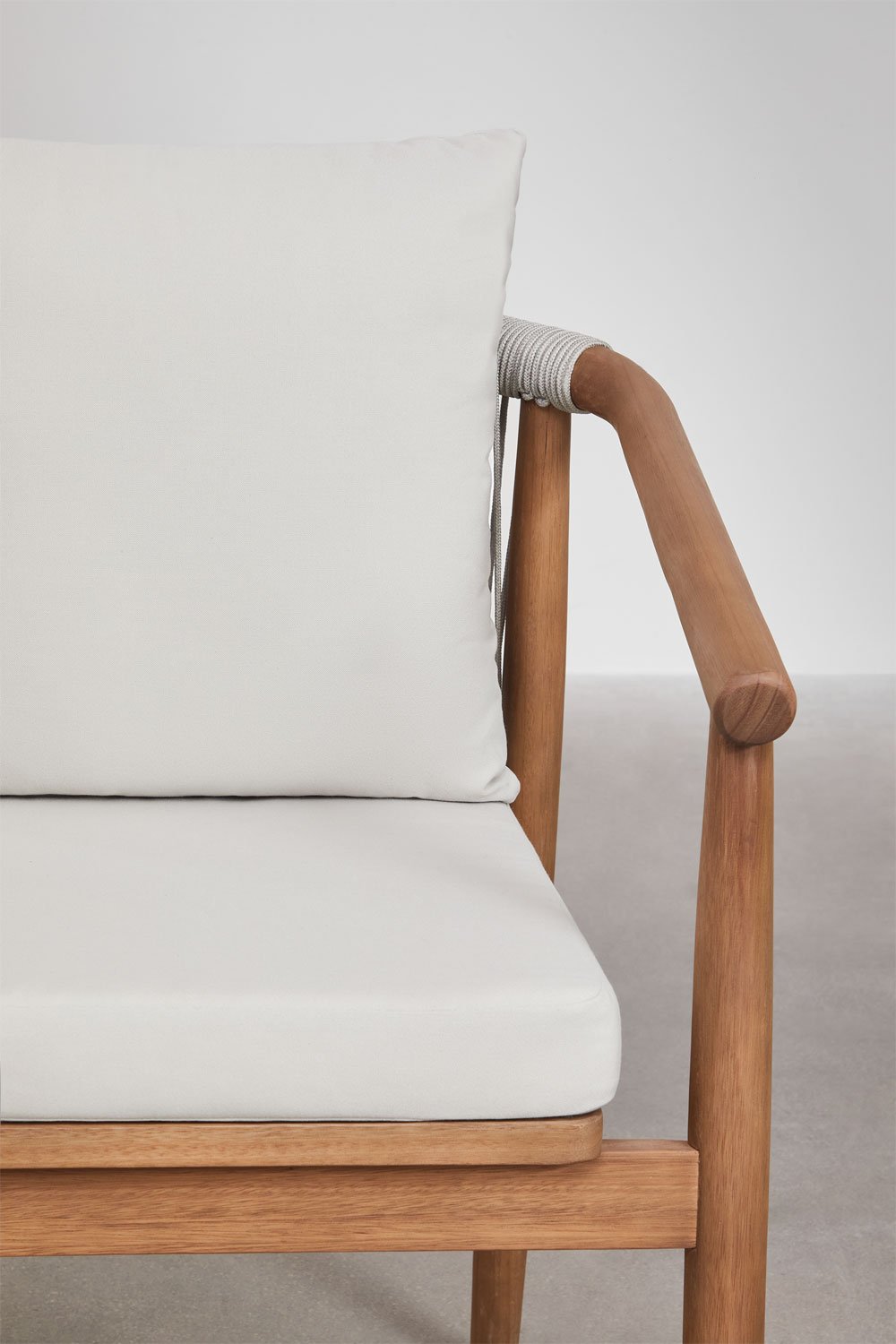 Pack de 4 sillas de comedor con reposabrazos en madera de eucalipto ...