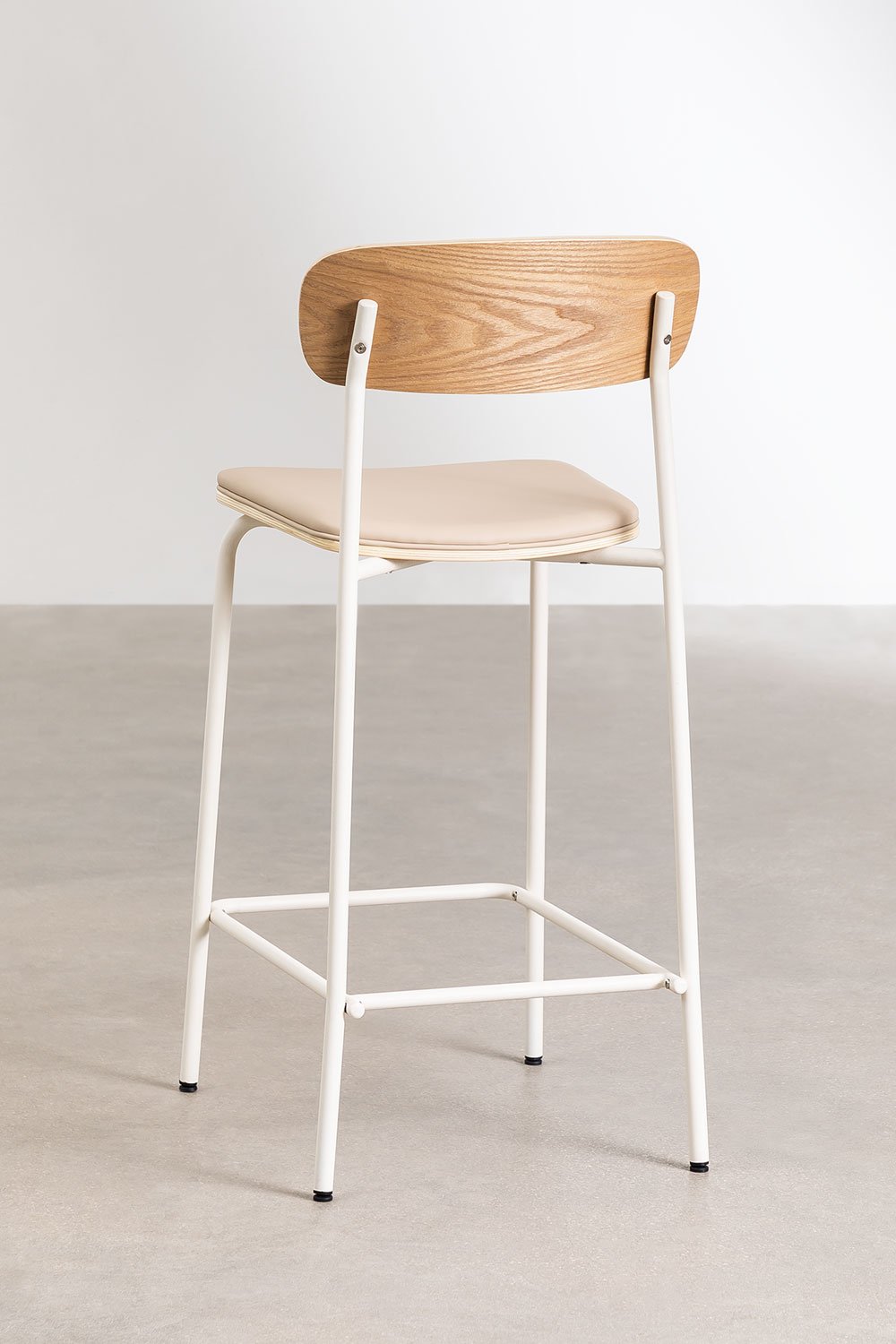 Pack de 2 taburetes altos apilables 65cm en hierro y madera Wilpier - SKLUM