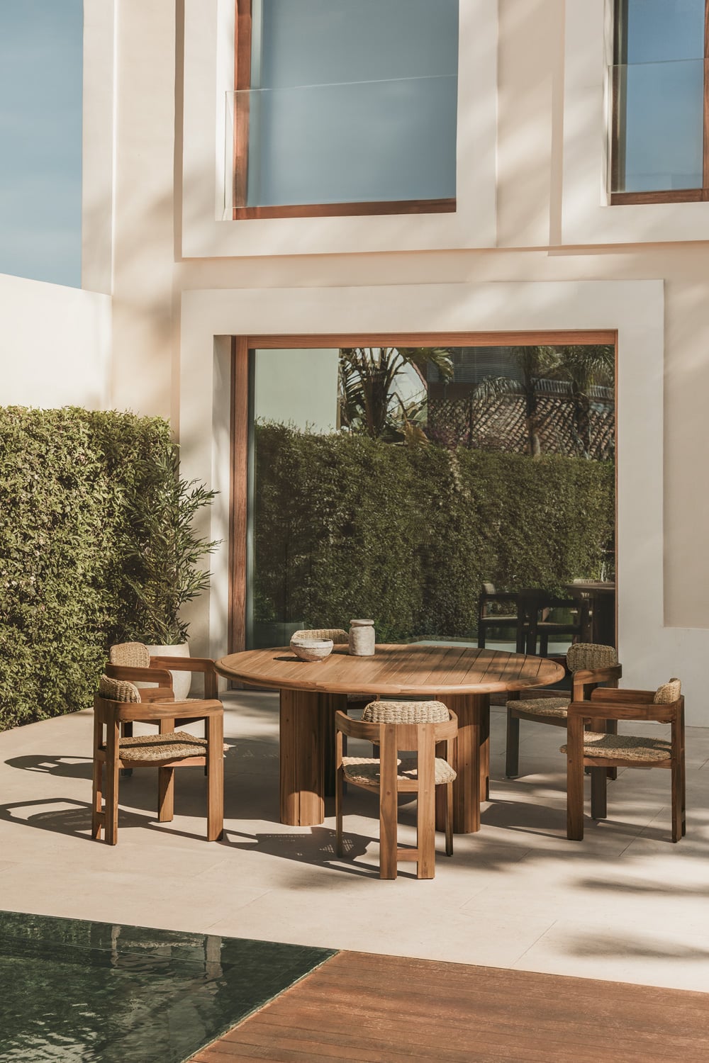 Mesa de jardín redonda en madera de acacia Ginara - SKLUM