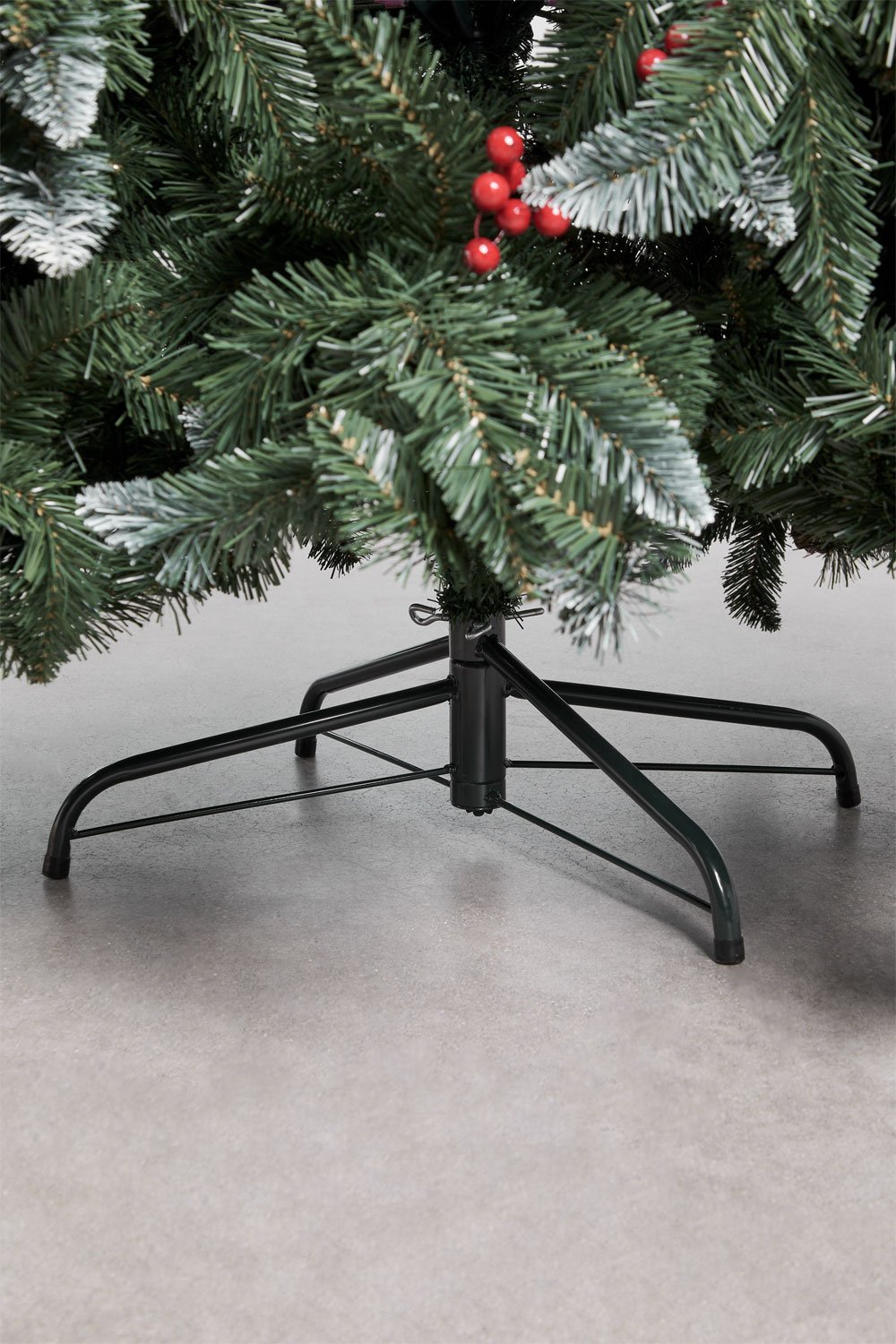 Árbol de Navidad con piñas decorativas y bayas rojas Livigno - SKLUM