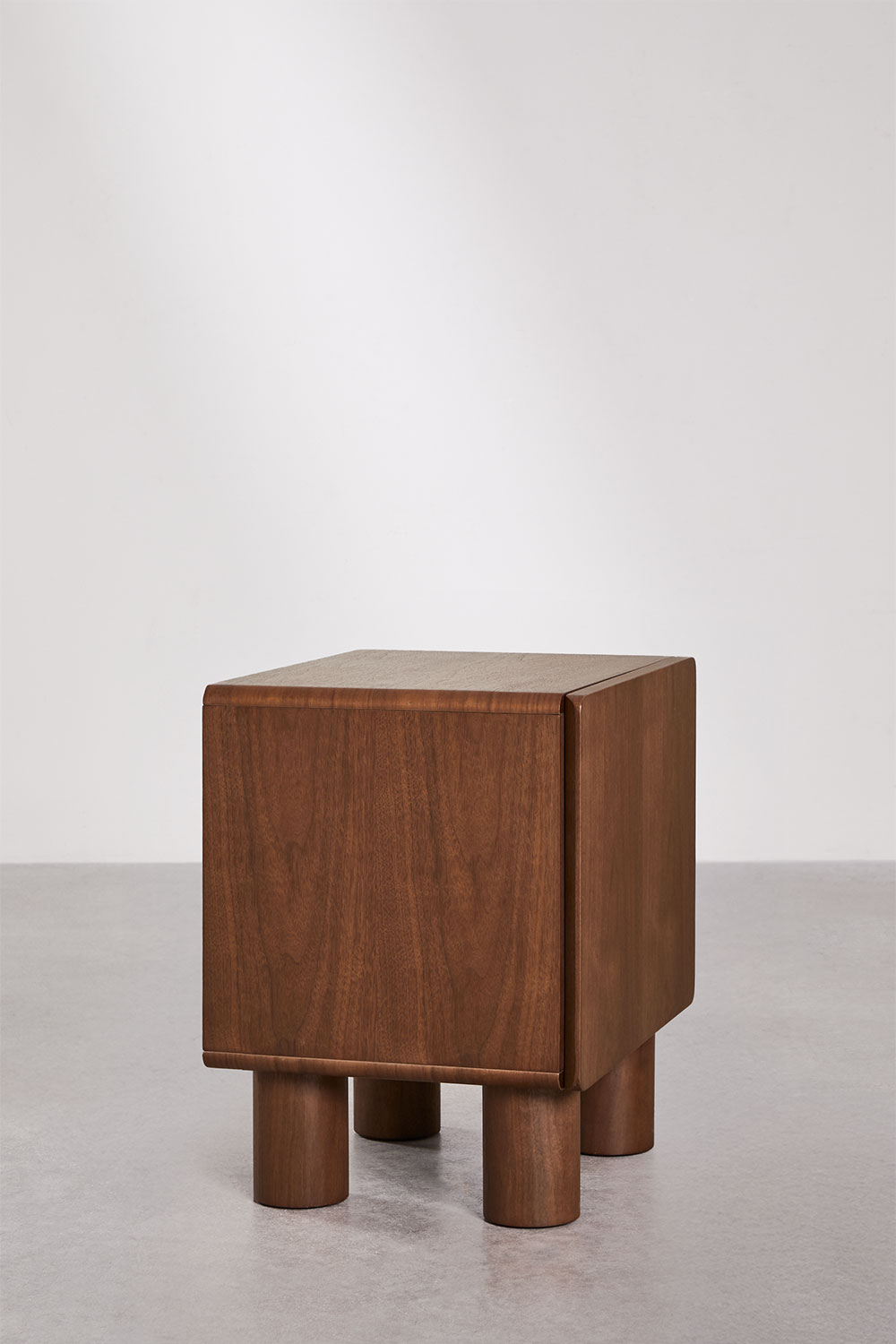 Table de chevet rectangulaire 50x40 cm en MDF et placage Gumeri - SKLUM