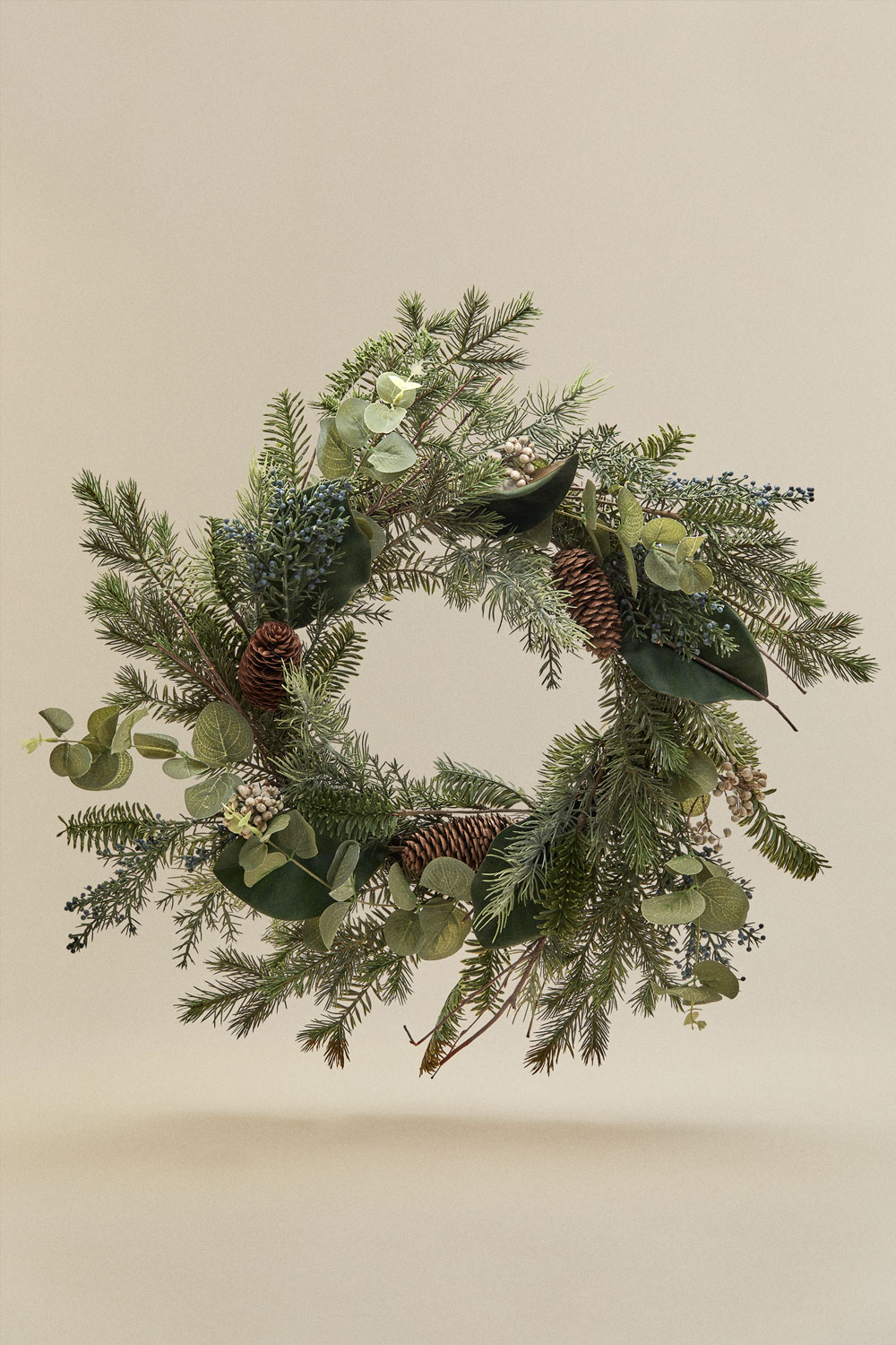 Couronne décorative de Noël Ø50 cm en rotin avec pommes de pin Eirwen ...