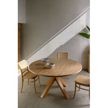 Round dining table Ø140 cm in Pleven MDF - SKLUM