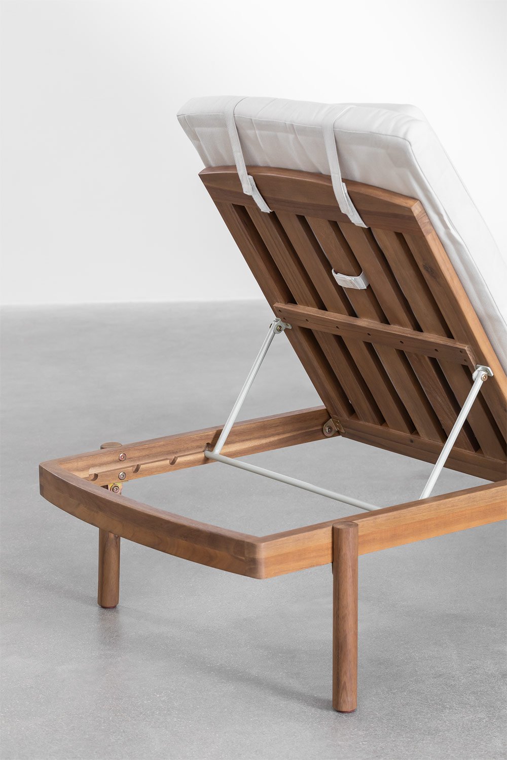Reclining lounger in acacia wood with Aderyn cushion - SKLUM