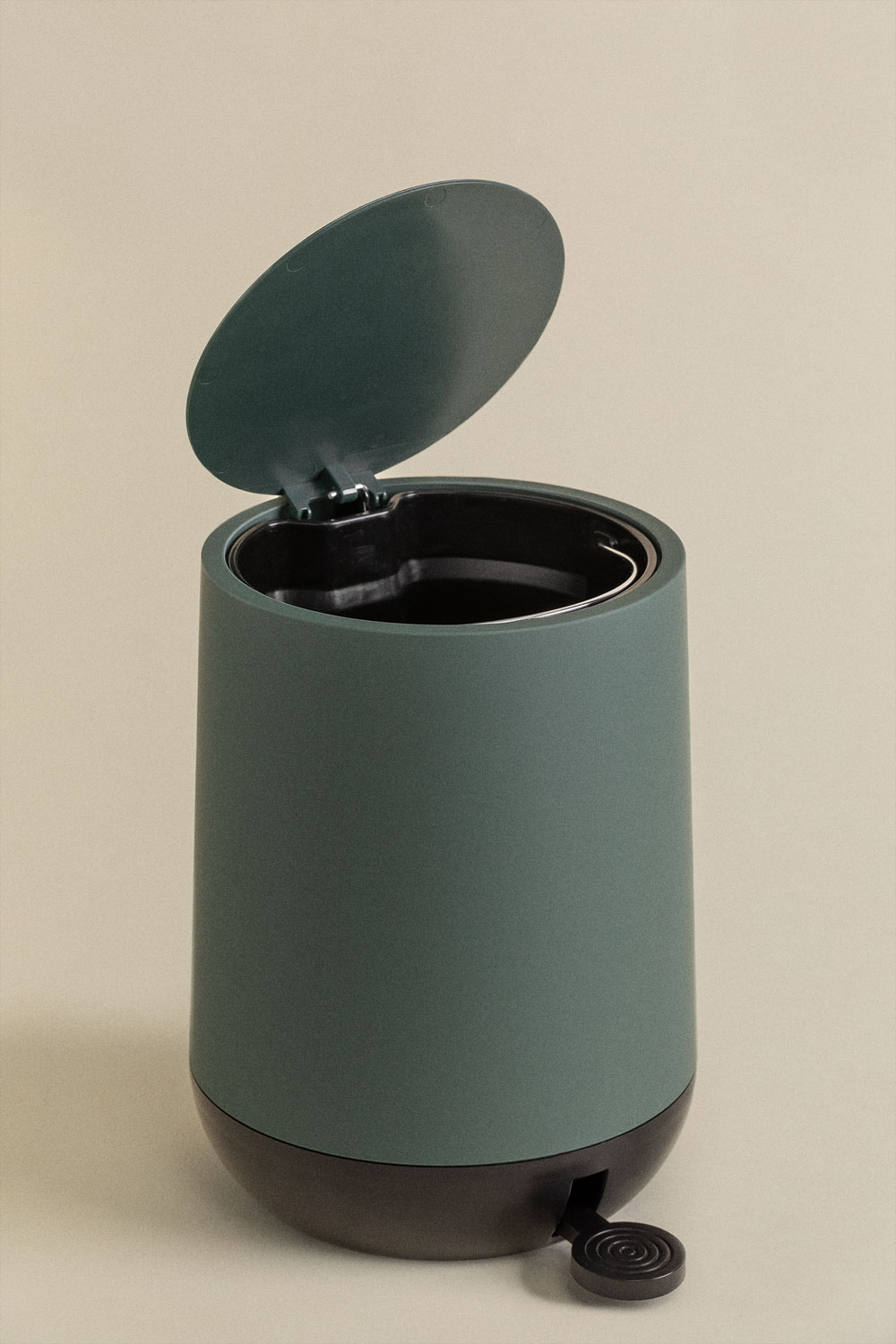 Vesey Trash Can with Lid and Pedal