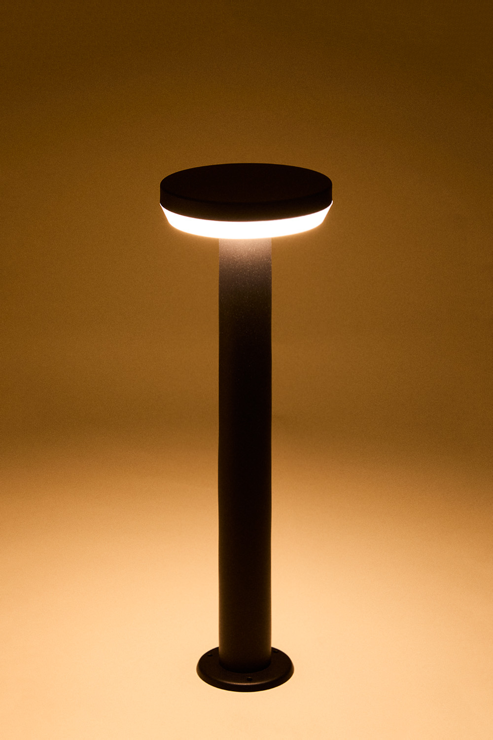 Ovint stainless steel outdoor LED beacon - SKLUM