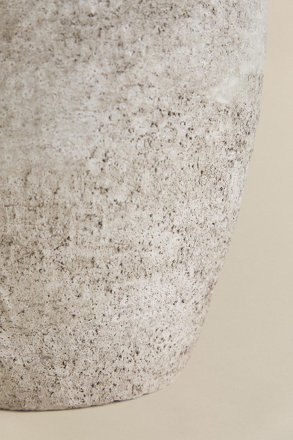 Decorative ceramic vase Freda - SKLUM