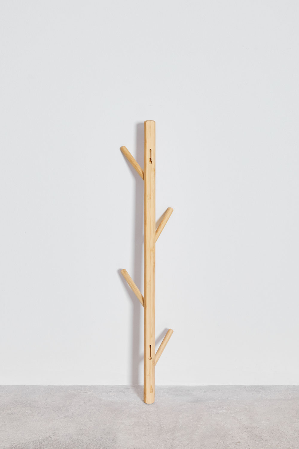 Nivar bamboo wall coat rack - SKLUM