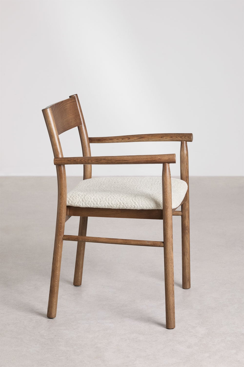 Mara Signature dining chair with oak wood armrests and sherpa ...