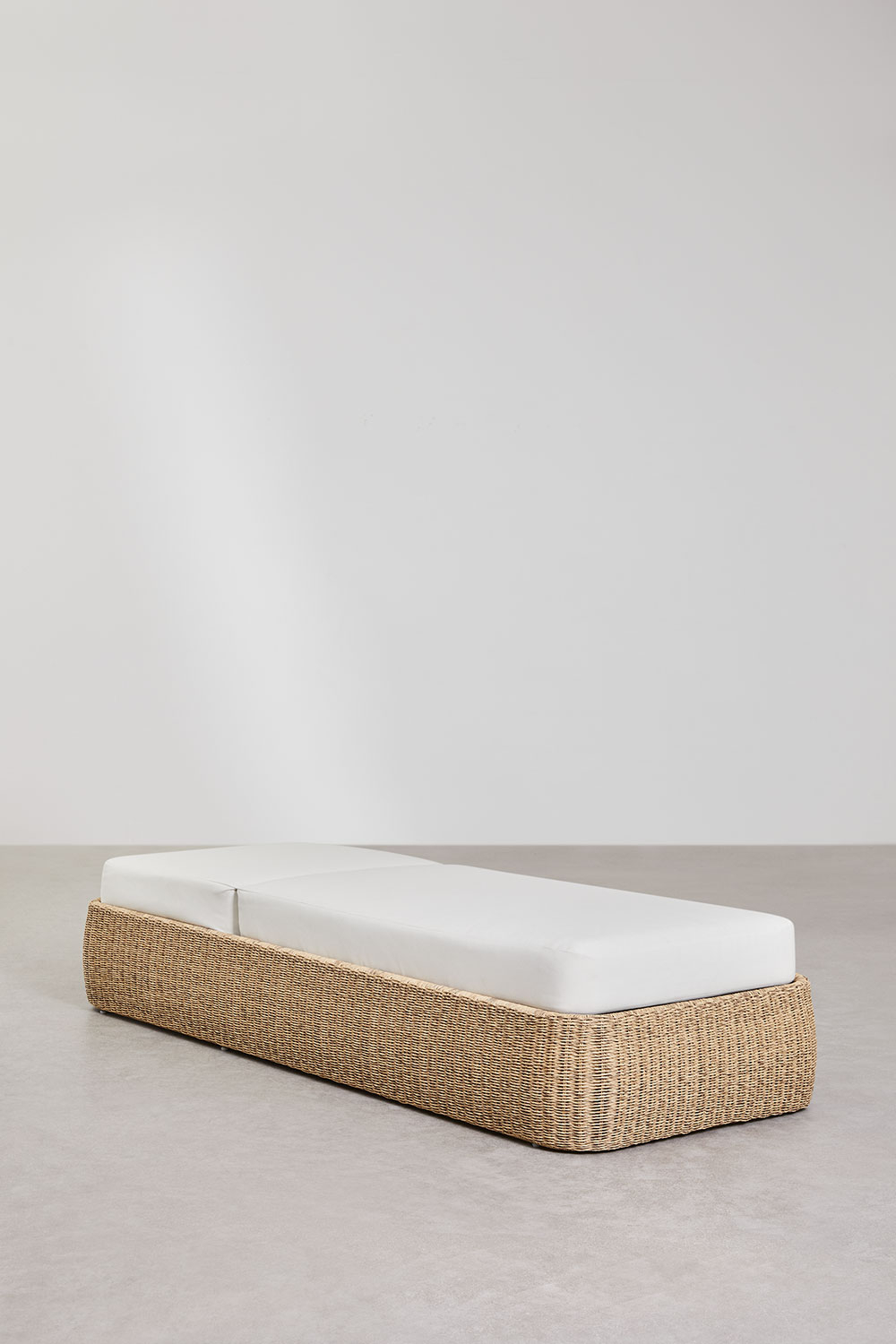 Leilan synthetic rattan and iron reclining lounger - SKLUM