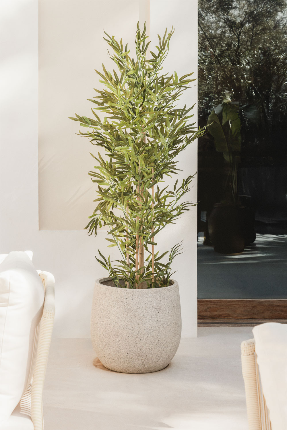 Ugor outdoor planter in polystone - SKLUM