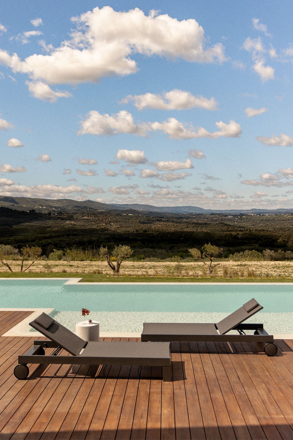 Pack of 2 Akelia aluminium reclining loungers with cushion - SKLUM