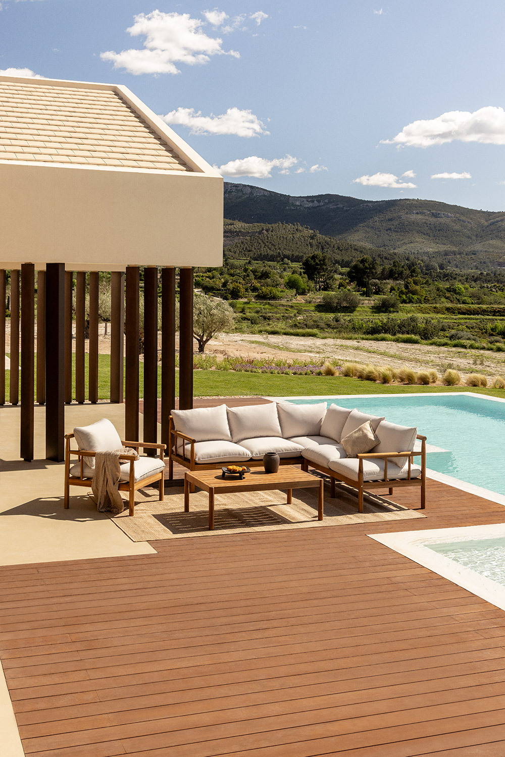 Garden set with 5-seater corner sofa, armchair and coffee table in ...