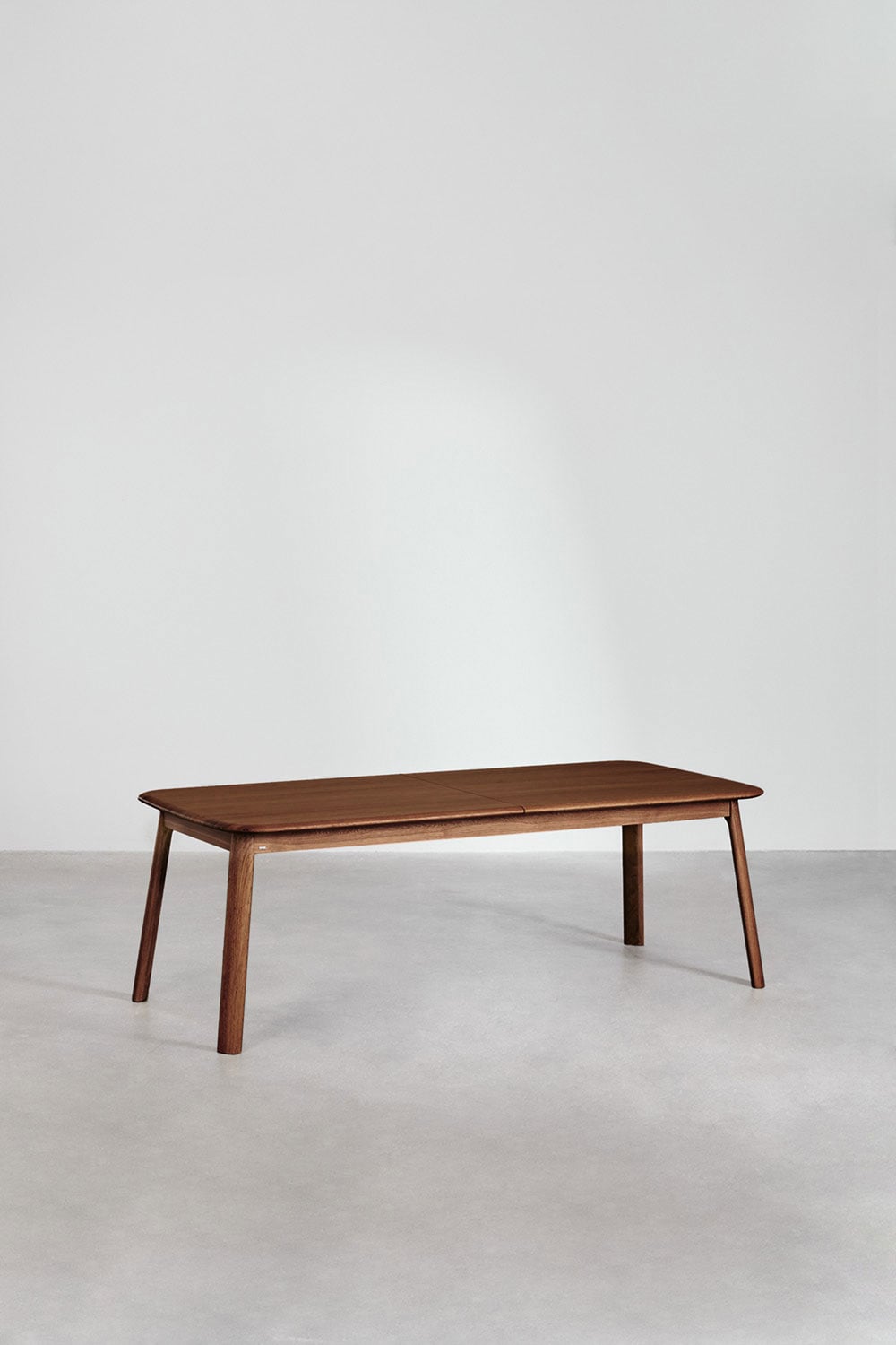 Rectangular dining table 220-320x95 cm extendable in Treveris wood - SKLUM