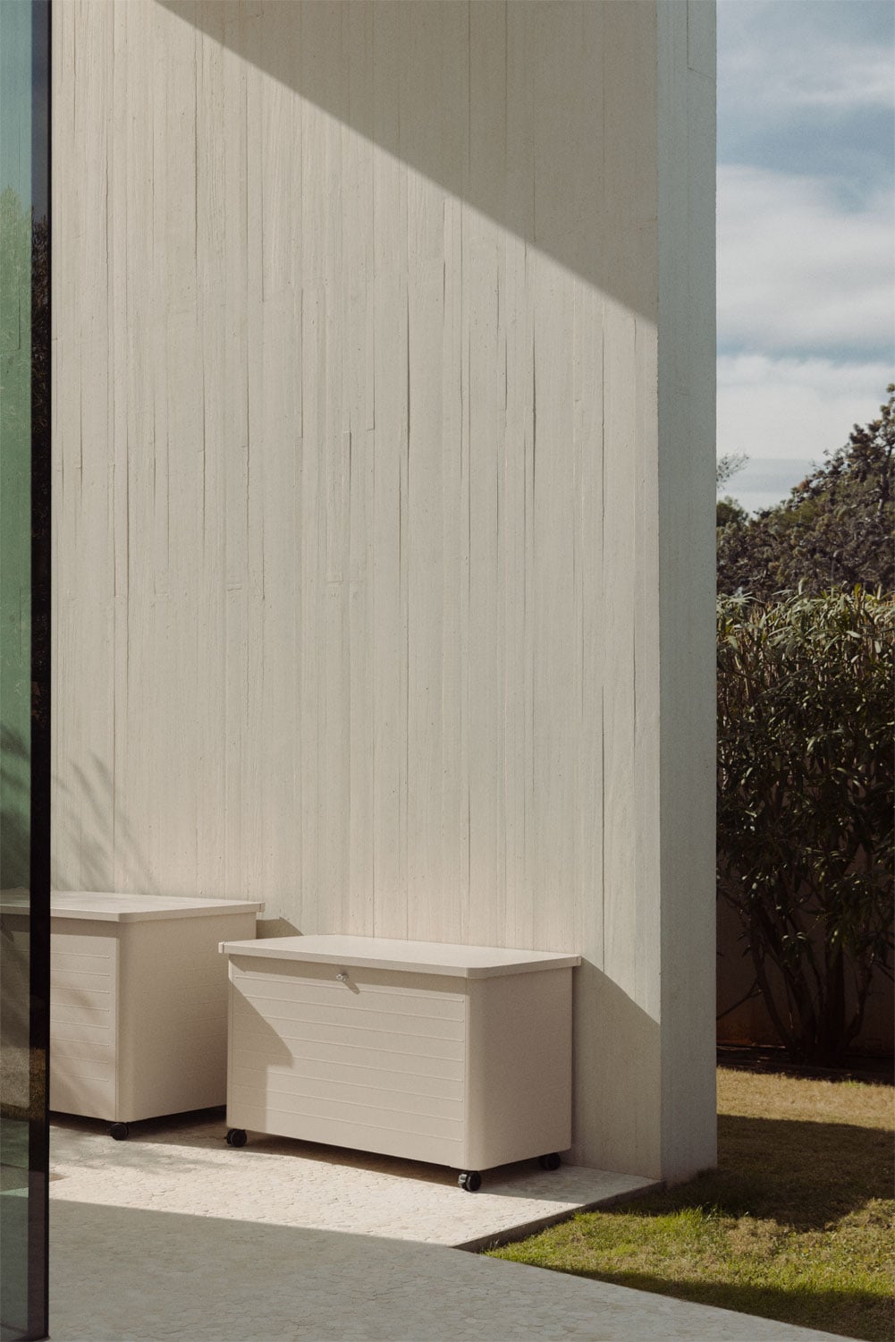 500L garden storage box in tapioca beige steel Forzan - SKLUM
