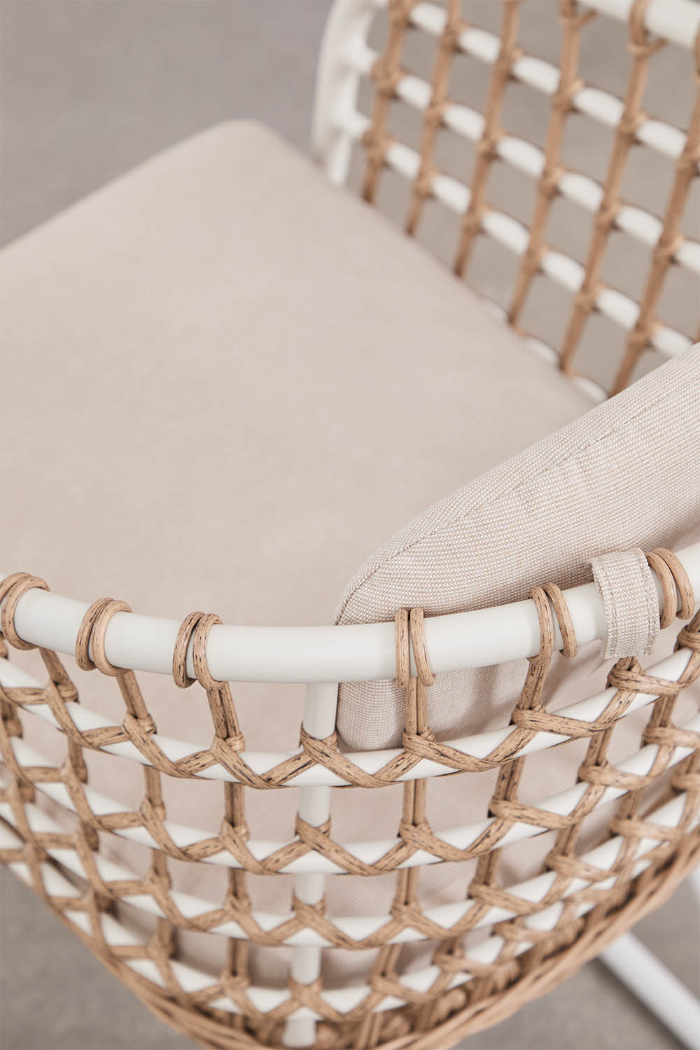 Dining chair with armrests in aluminum and synthetic wicker Isaran - SKLUM