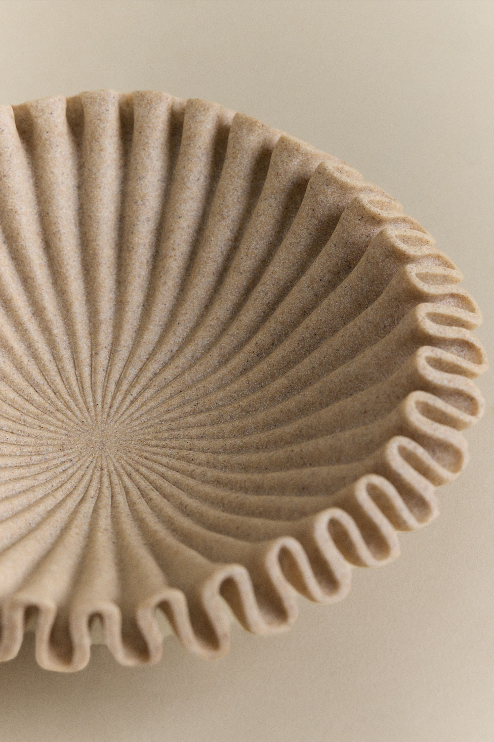 Decoratieve schaal van hars Irente - SKLUM