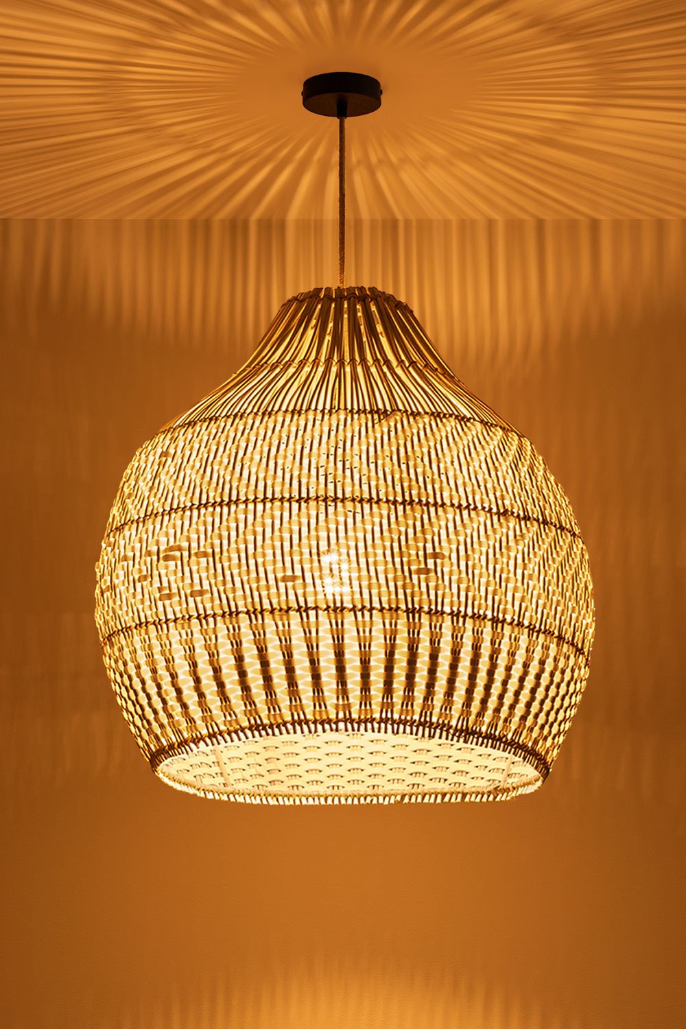 Llaury geweven rotan buitenplafondlamp - SKLUM