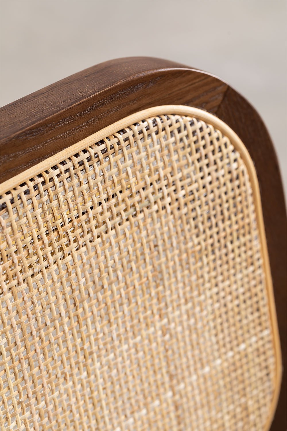 Krzesło do jadalni z podłokietnikami z rattanu Tento Gold Vintage - SKLUM