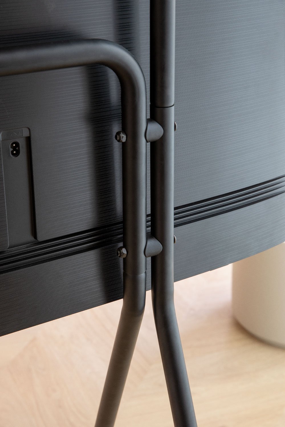 Suporte de chão para TV em aço Grifith - SKLUM