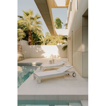 Reclining aluminum sun lounger with Akelia cushion - SKLUM