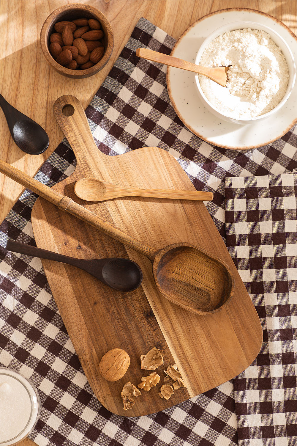 Acacia wood cutting board Bera - SKLUM