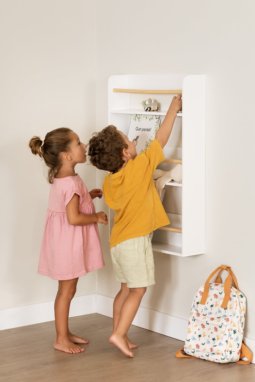 Tom Kids wall shelf in MDF and pine wood - SKLUM