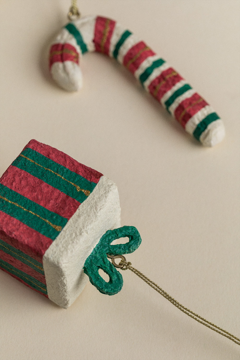 Set of 3 handcrafted Christmas ornaments in papier-mâché Randolf - SKLUM