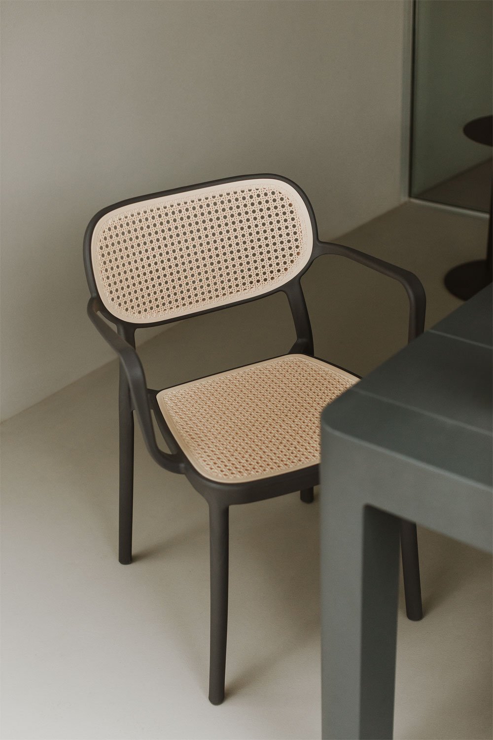 Pack of 4 Stackable Dining Chairs with Armrests Omara - SKLUM