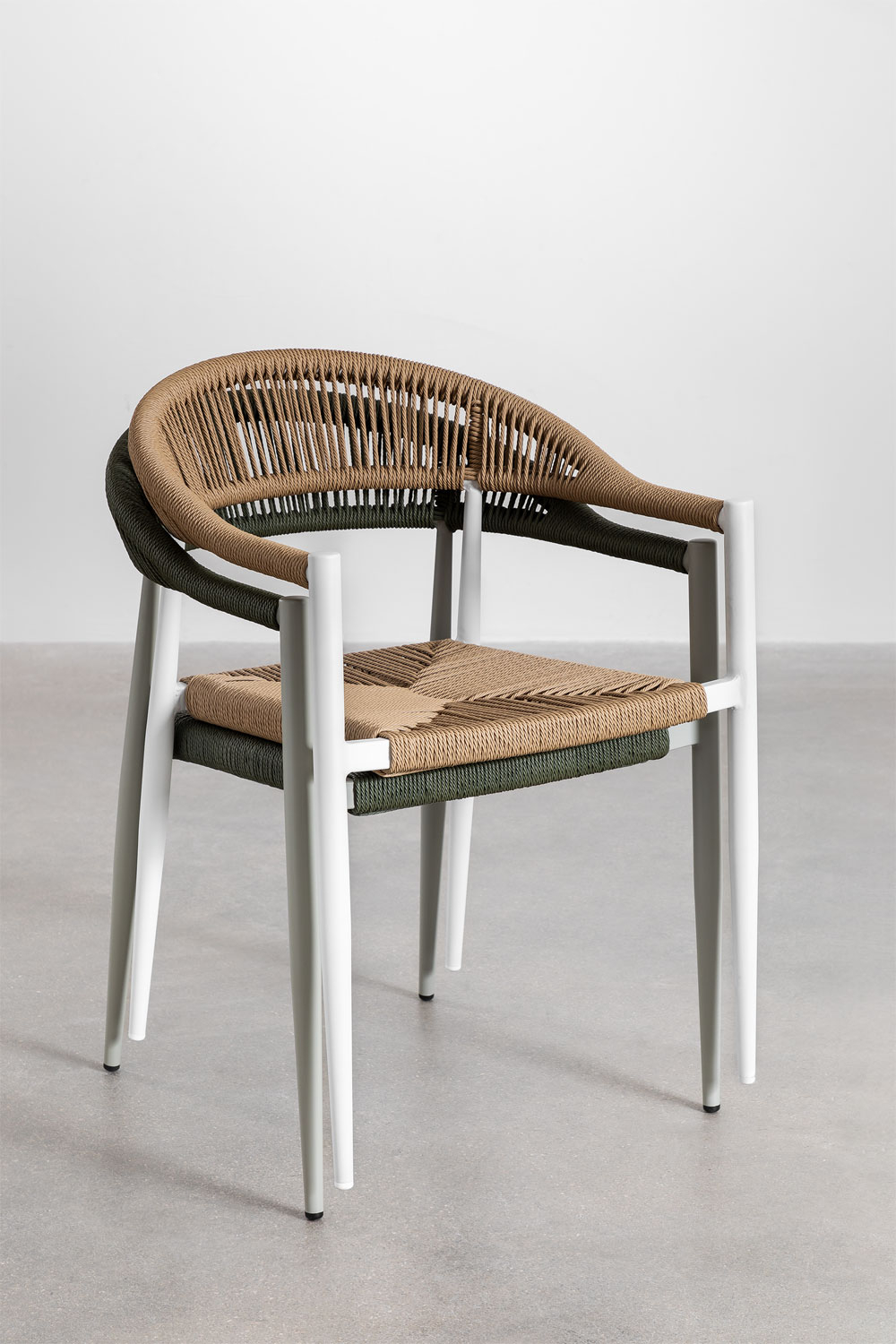 Stackable dining chair with armrests in aluminium and synthetic rattan ...