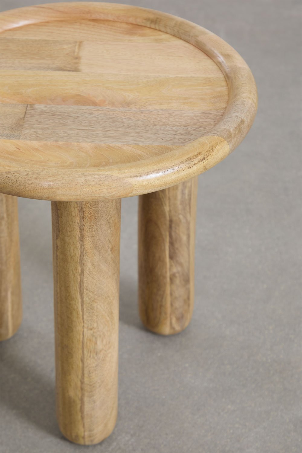 Round side table in Obiora mango wood - SKLUM