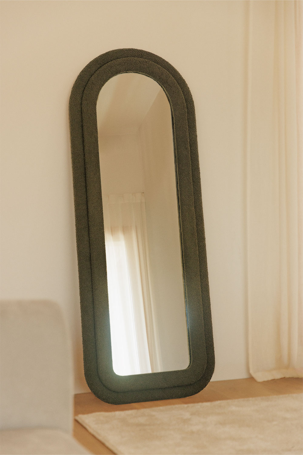 Ilai 60x160 cm wall mirror in sherpa fabric - SKLUM