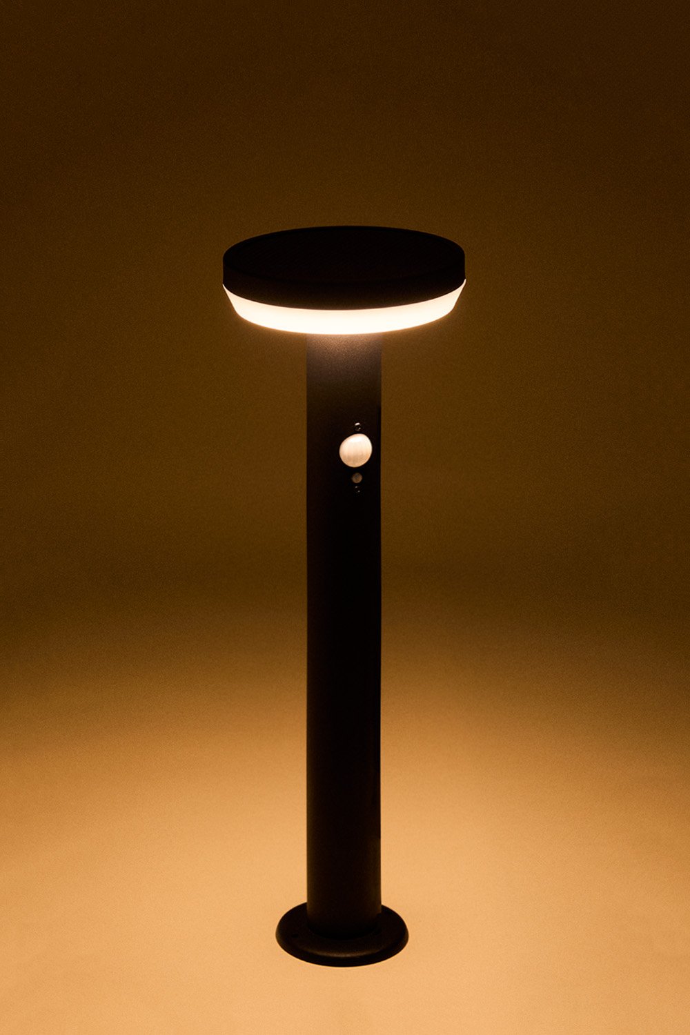 Ovint stainless steel outdoor solar LED beacon - SKLUM