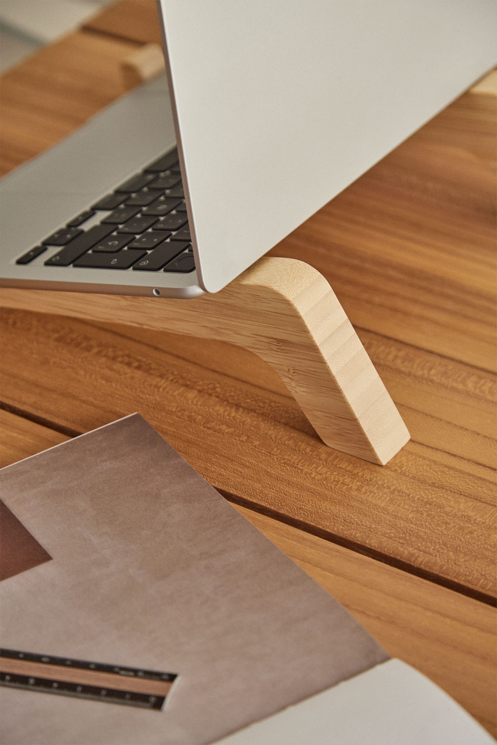 Bamboo Laptop Stand Ukara - SKLUM
