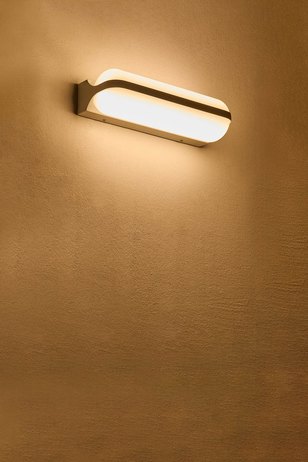 Pivaro LED outdoor wall light in aluminium with 2 light points - SKLUM
