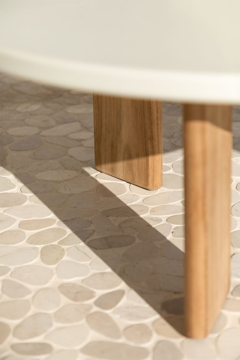 Set of 2 round aluminum garden coffee tables by Yervin - SKLUM